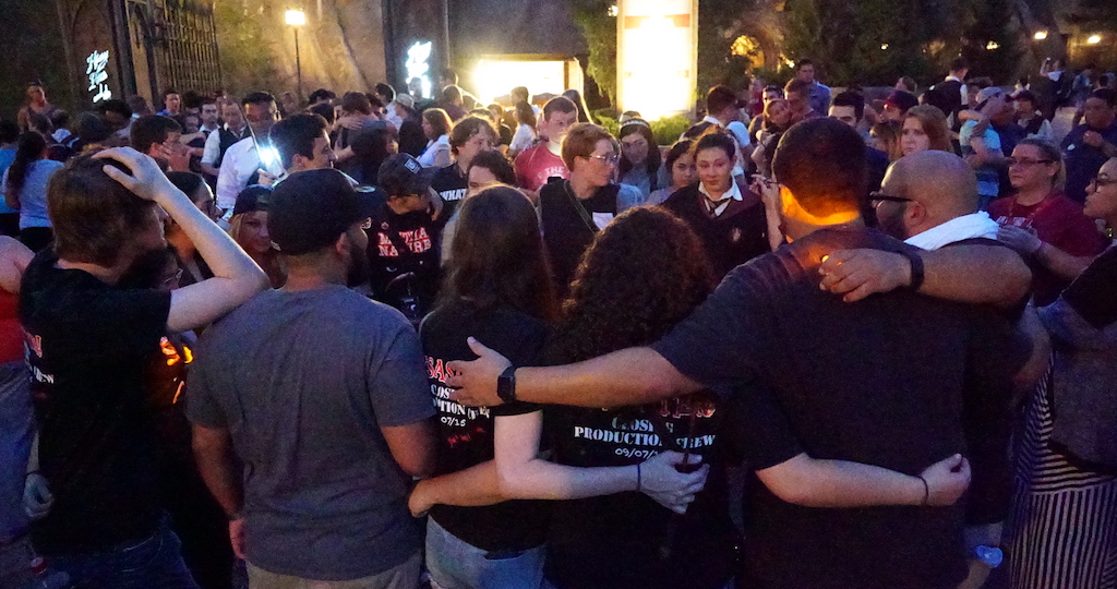 Wizarding wands raised in tribute to Orlando nightclub victims