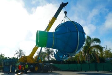 Construction video shows Aquatica's Ray Rush reaching new heights