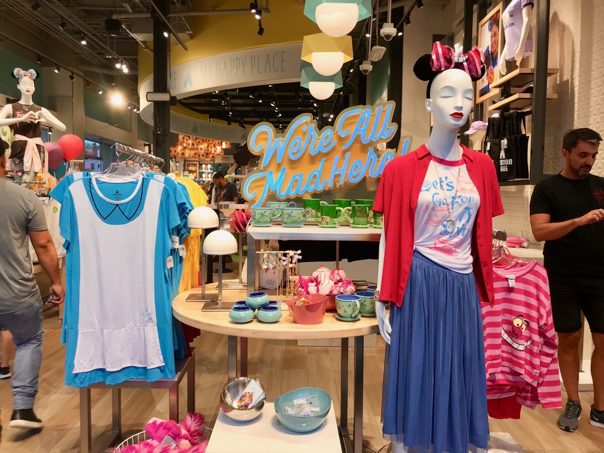 Disney Style store brings Disney-inspired fashion and photo-ops to ...