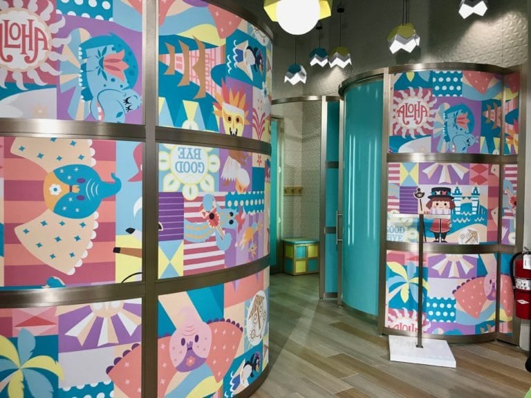 Disney Style store brings Disney-inspired fashion and photo-ops to ...