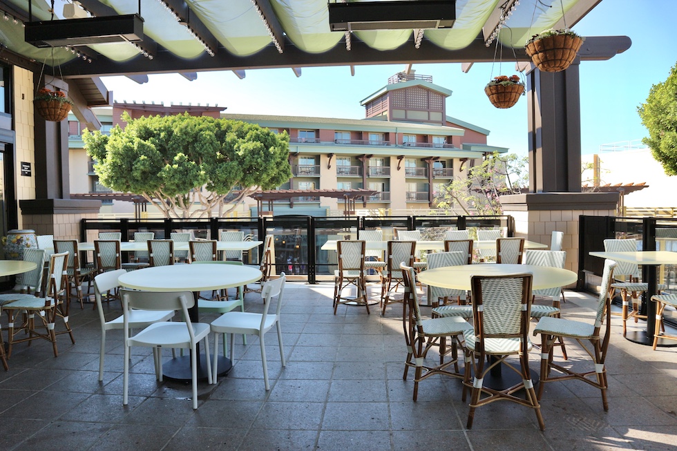 Naples Ristorante e Bar unveils refreshed decor, new menu in Downtown ...