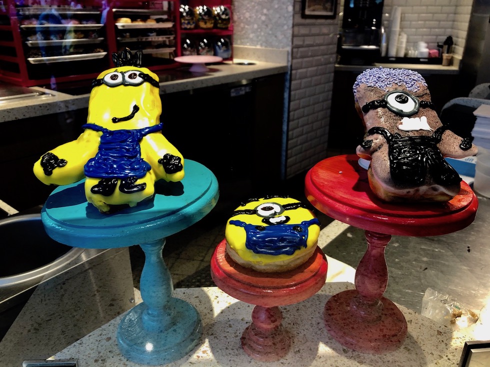 PHOTOS: Universal Studios Hollywood's 'Minion Run' 5K jump-starts ...