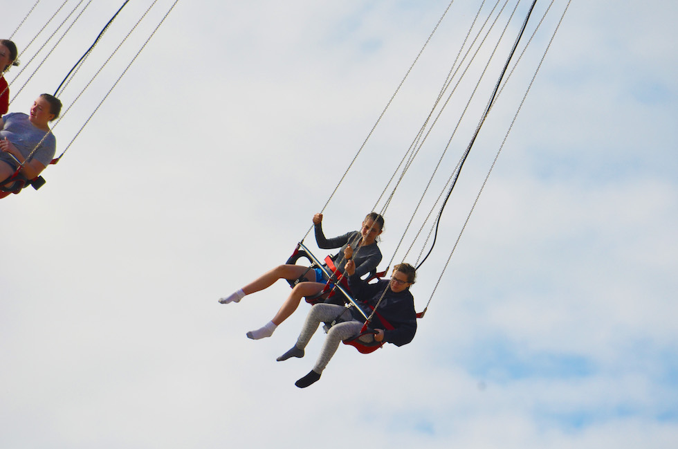 SkyScreamer, New York’s tallest thrill ride, now open at Six Flags ...
