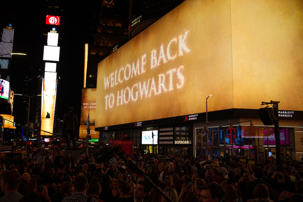 ‘Harry Potter and the Cursed Child’ takes over Times Square to ...