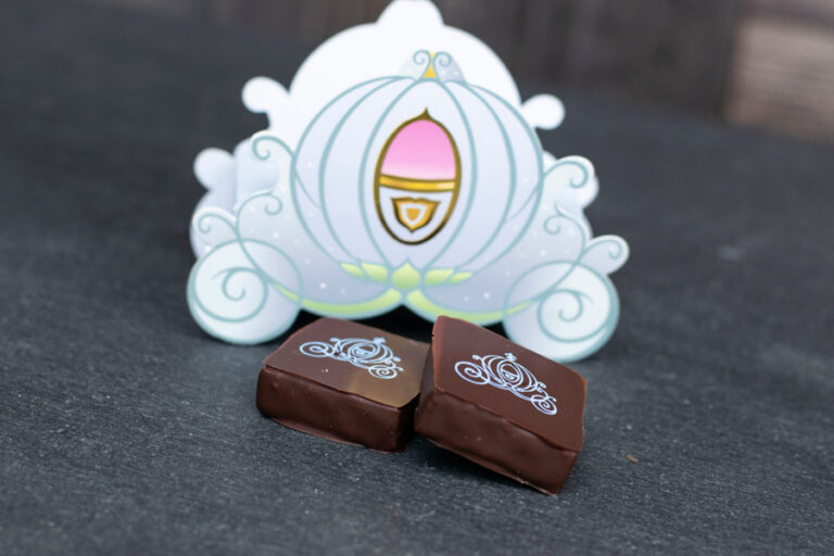Ultimate Foodie Guide to Cinderella-themed treats at Disney Parks