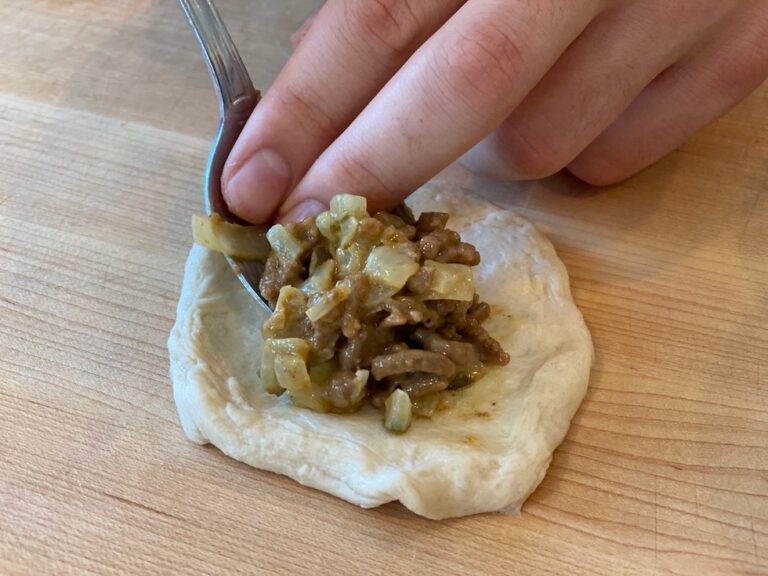 Recipe: Make Pandora's Cheeseburger Pods at home