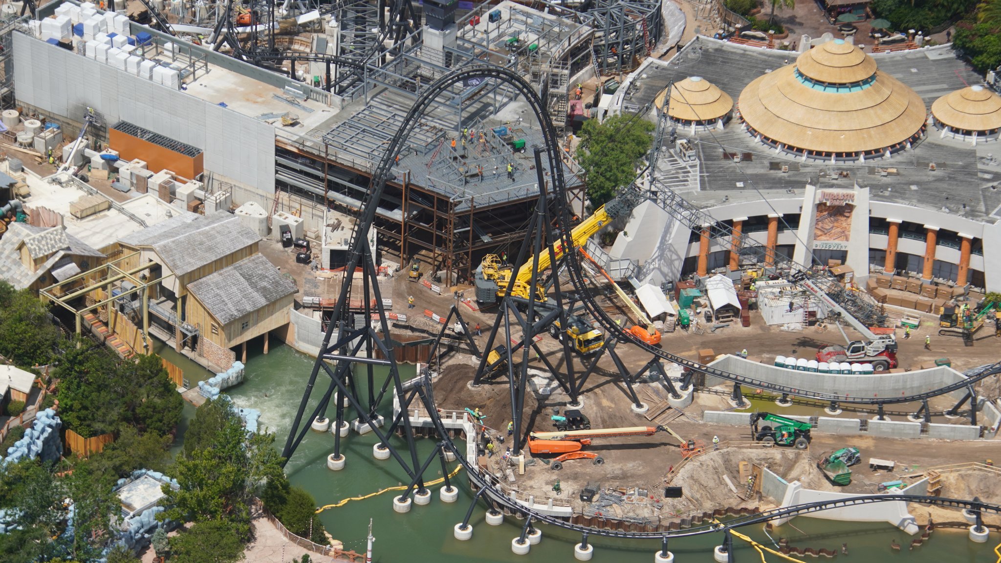 Photo Update: Jurassic Park ‘Velocicoaster’ tops off highest point