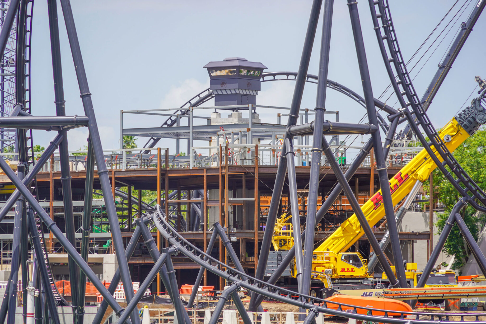Photo Update: Jurassic Park ‘Velocicoaster’ tops off highest point