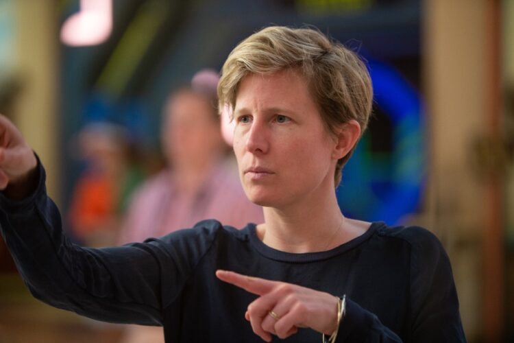 Cast of Disney's 'The One and Only Ivan' discuss elephant onesies and ...