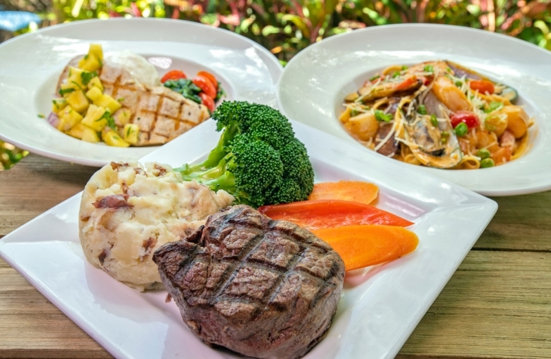 Buy a meal and visit SeaWorld Orlando free during Magical Dining