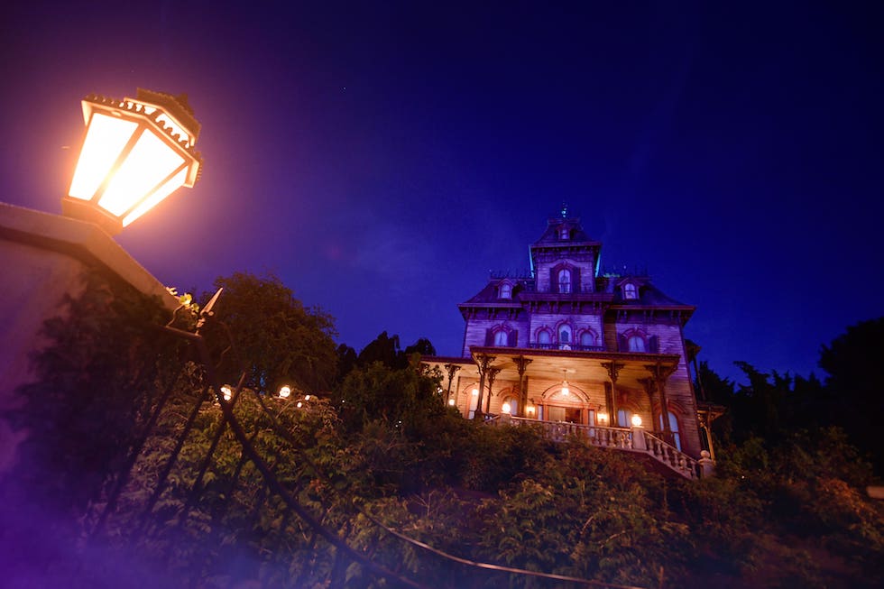 The music of Phantom Manor at Disneyland Paris: A haunting tune