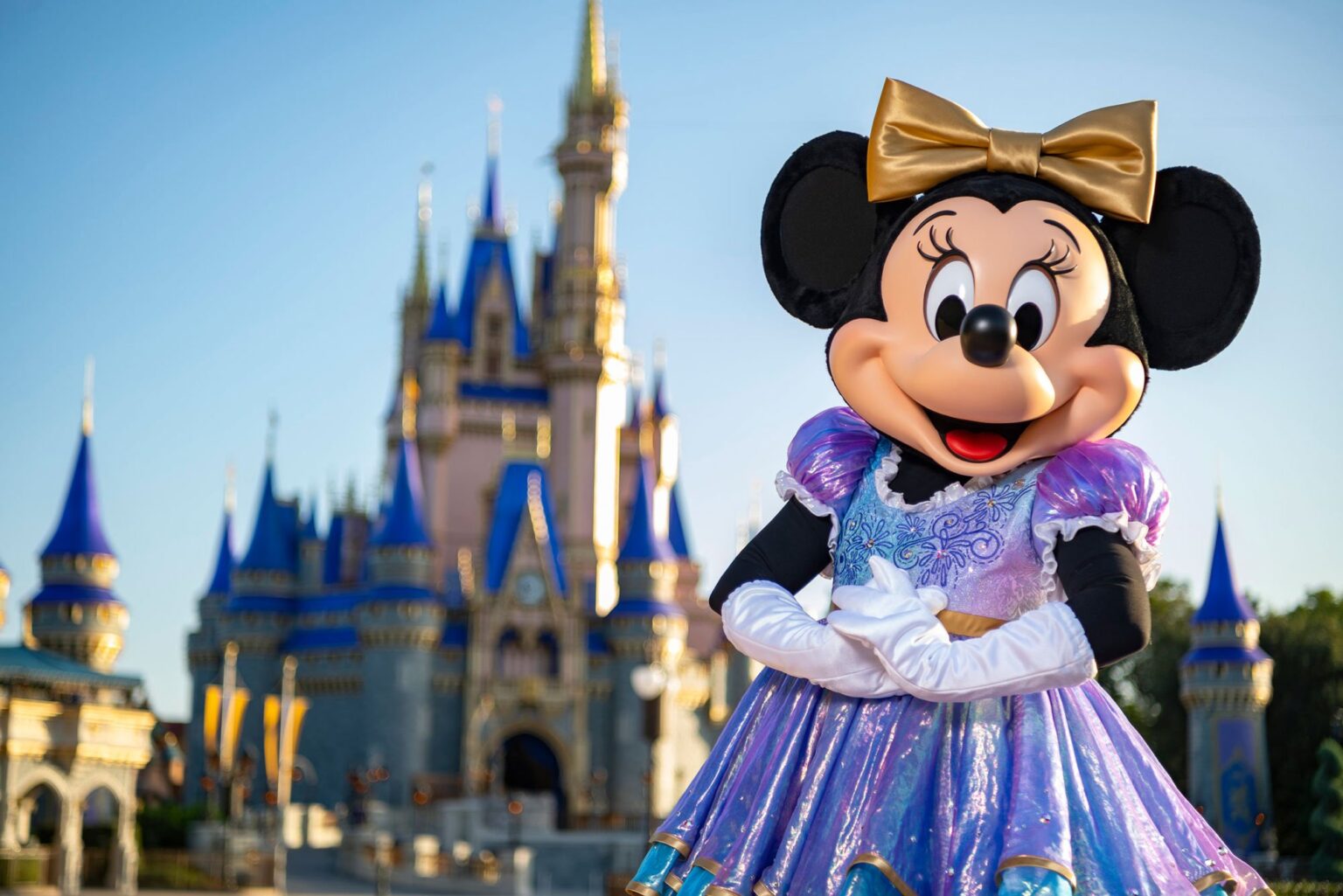 Mickey and Minnie debut new Walt Disney World 50th Anniversary outfits