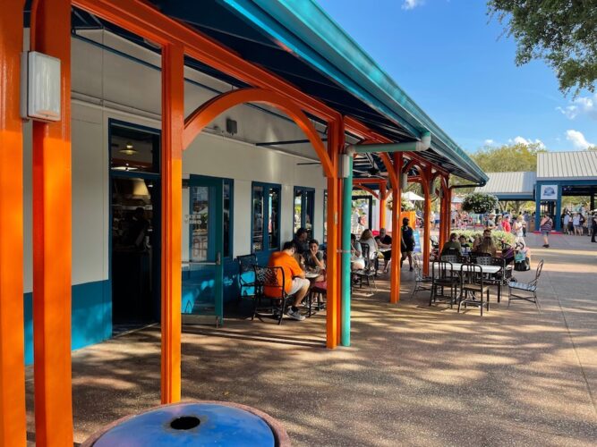 New restaurant Altitude Burgers takes flight at SeaWorld Orlando