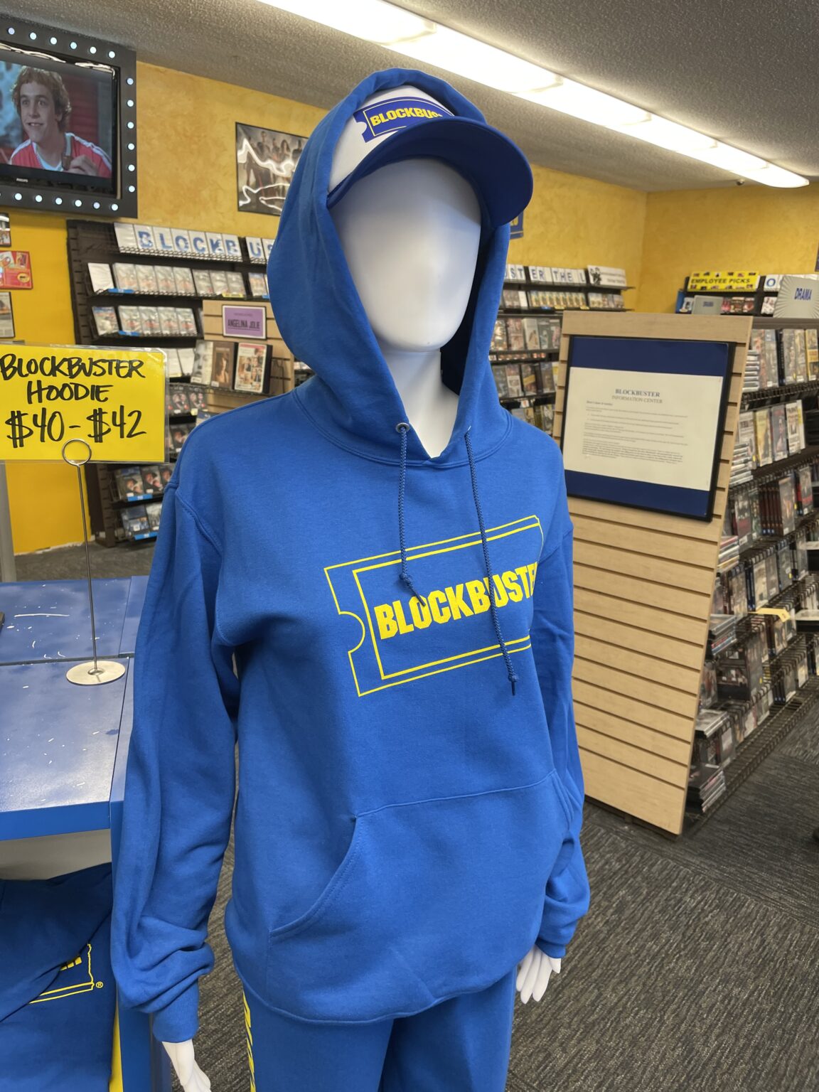 Trip Report: My visit to the last Blockbuster Video in Bend, Oregon
