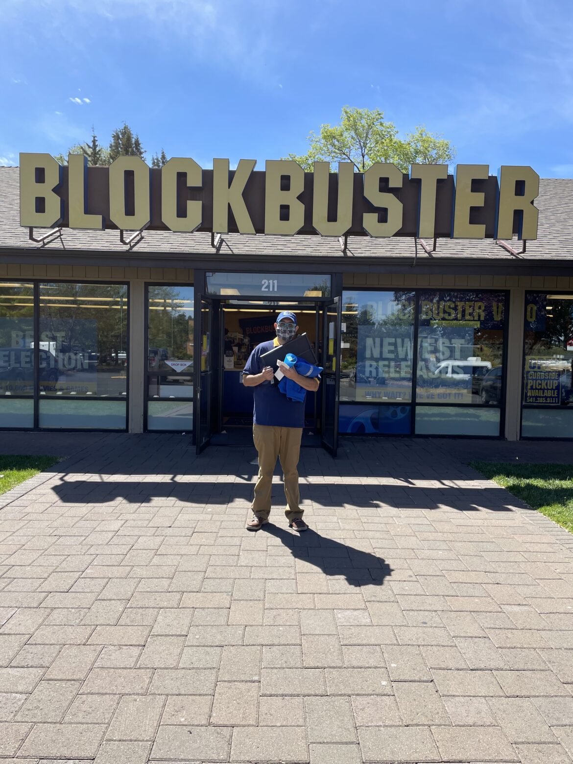 Trip Report: My visit to the last Blockbuster Video in Bend, Oregon