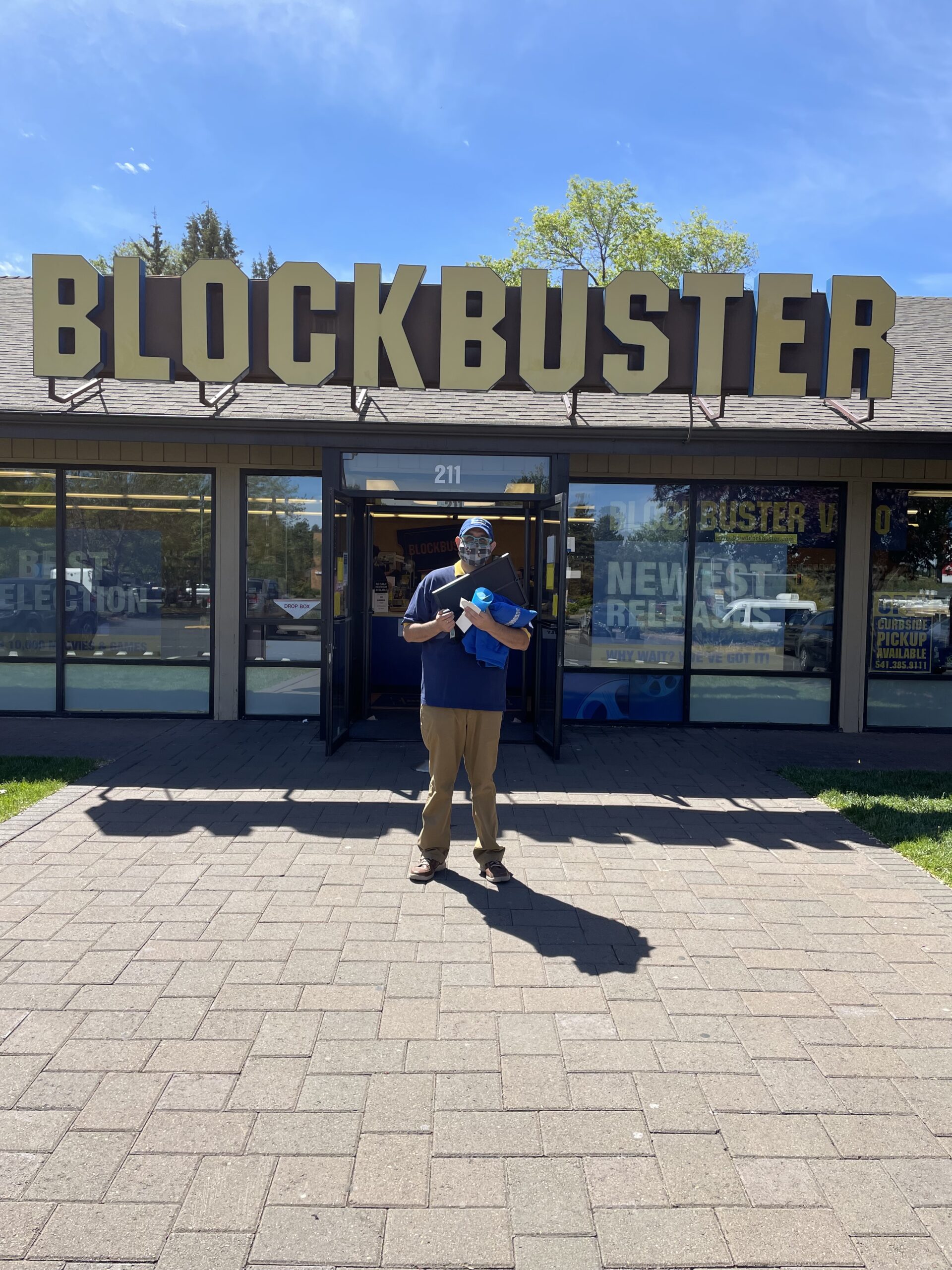 Trip Report: My visit to the last Blockbuster Video in Bend, Oregon