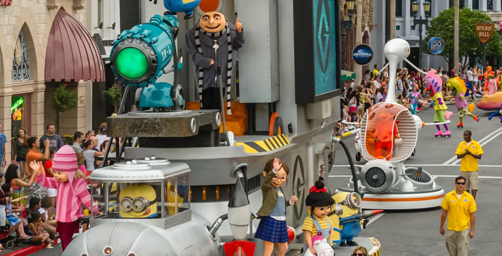 Universal's Superstar Parade returns as first major park parade in Florida