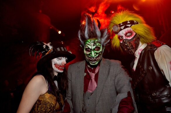 HalloWeekends stalk Cedar Point's pathways once again