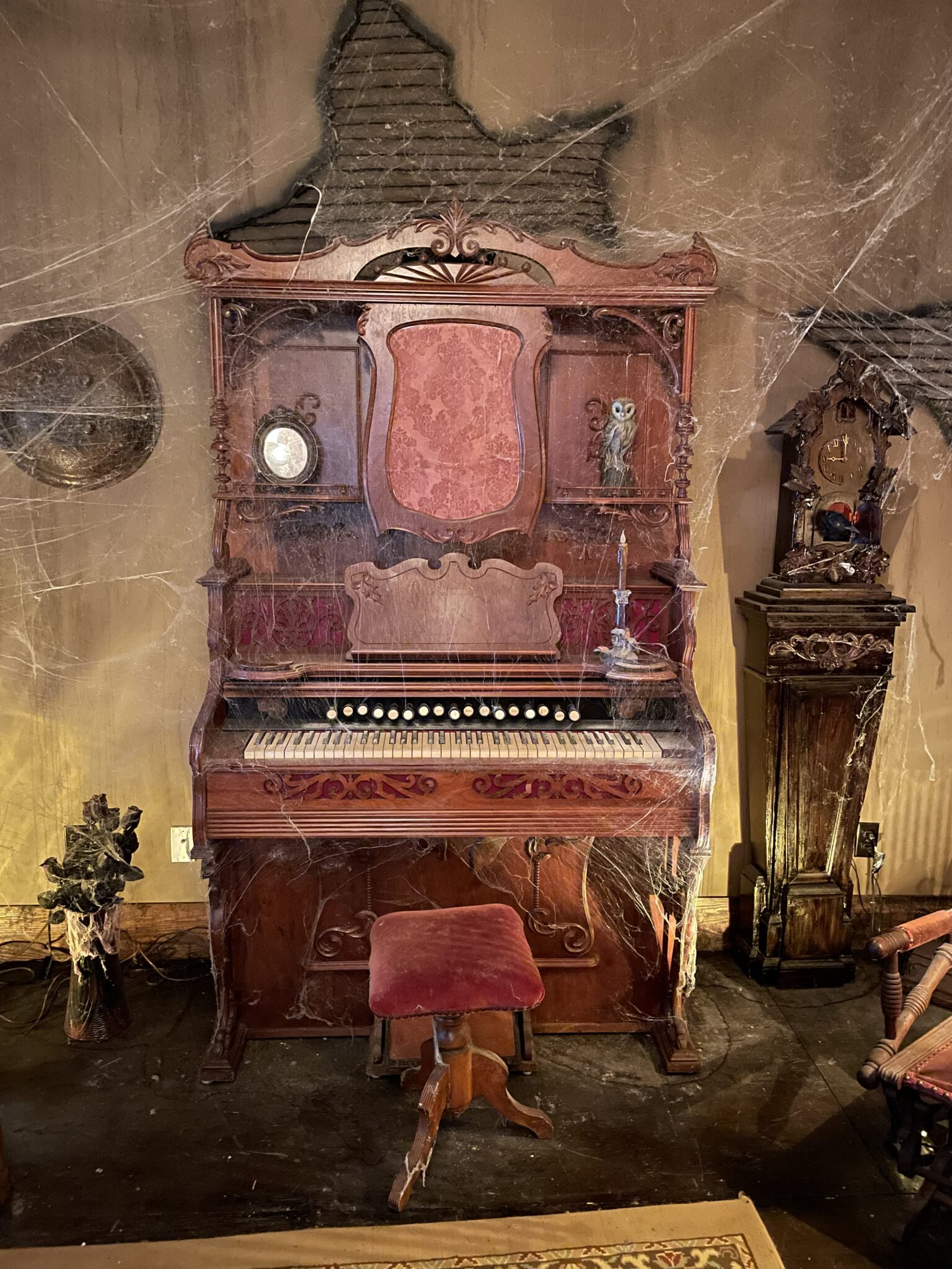 Fans of 'The Munsters' TV series recreated the iconic mansion in Texas