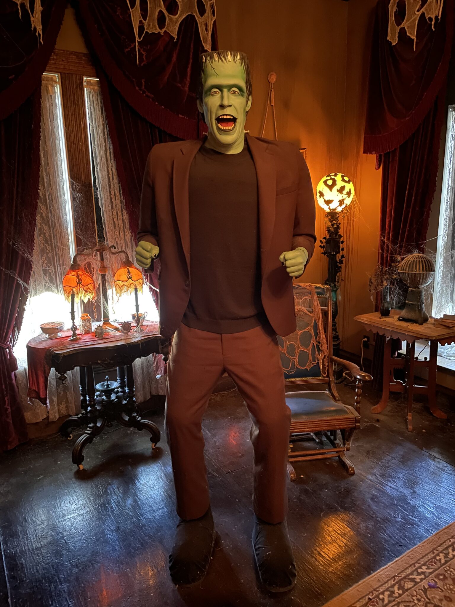 Fans of 'The Munsters' TV series recreated the iconic mansion in Texas