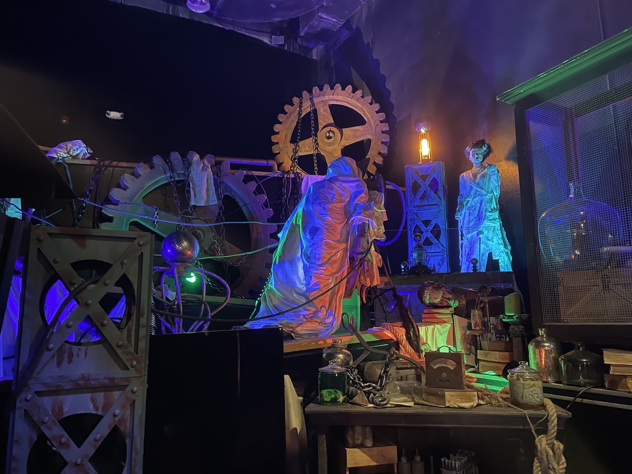 Limited time Universal Monsters store now open at Universal Orlando