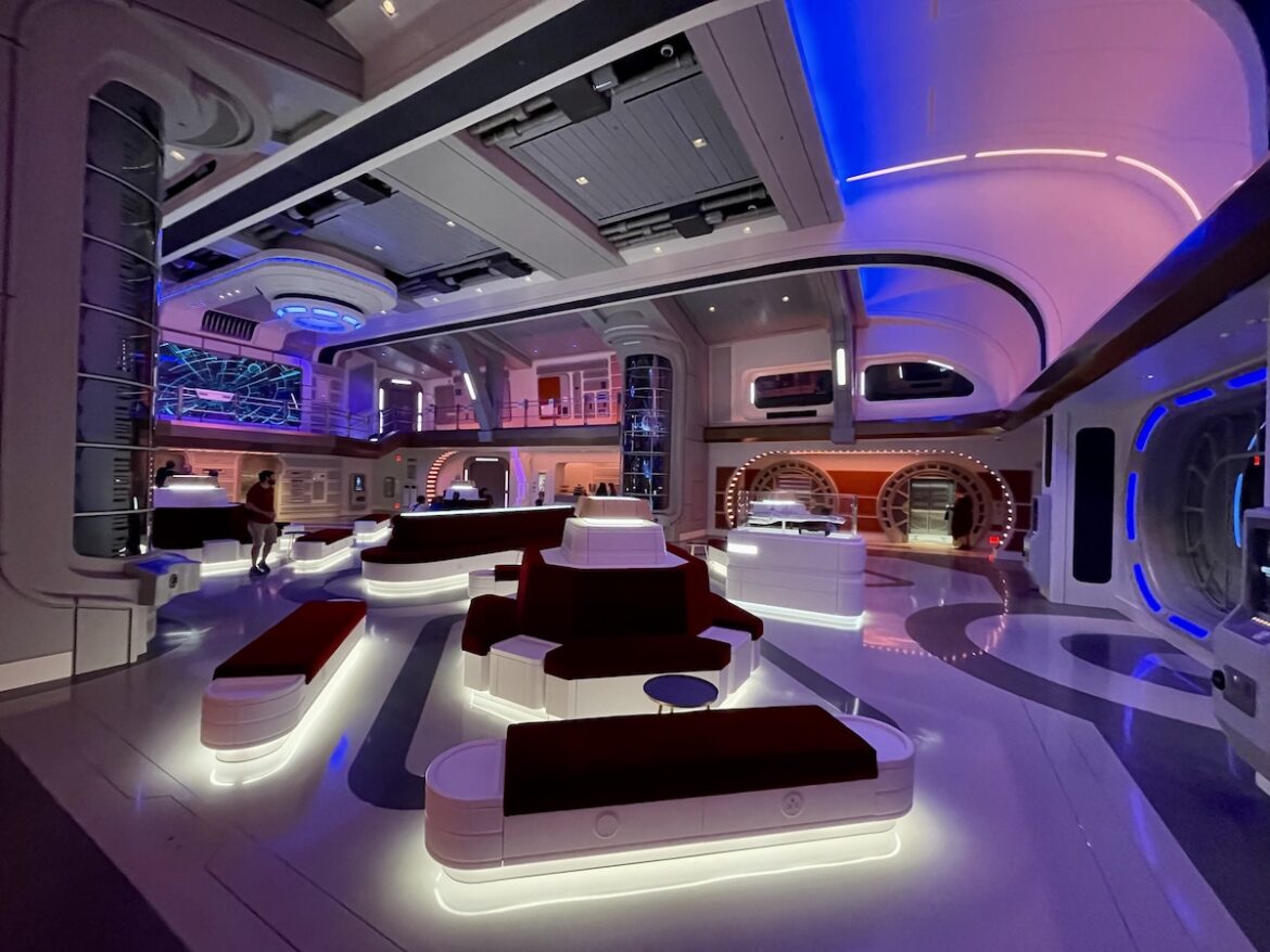 Review: Is the Star Wars Galactic Starcruiser worth the cost?