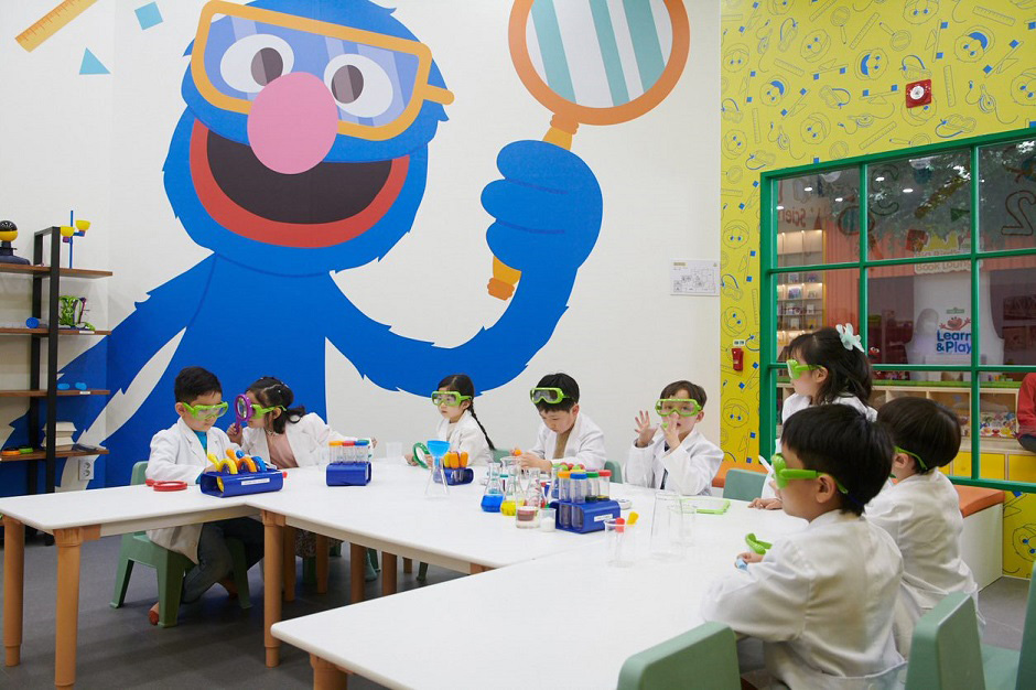 Sesame Workshop launches first Educational Play Center