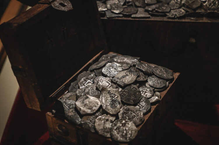 Real Pirates opens in Salem with a display of authentic pirate treasure