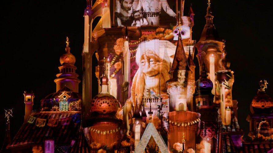 ‘Momentous’ nighttime spectacular debuts at Hong Kong Disneyland