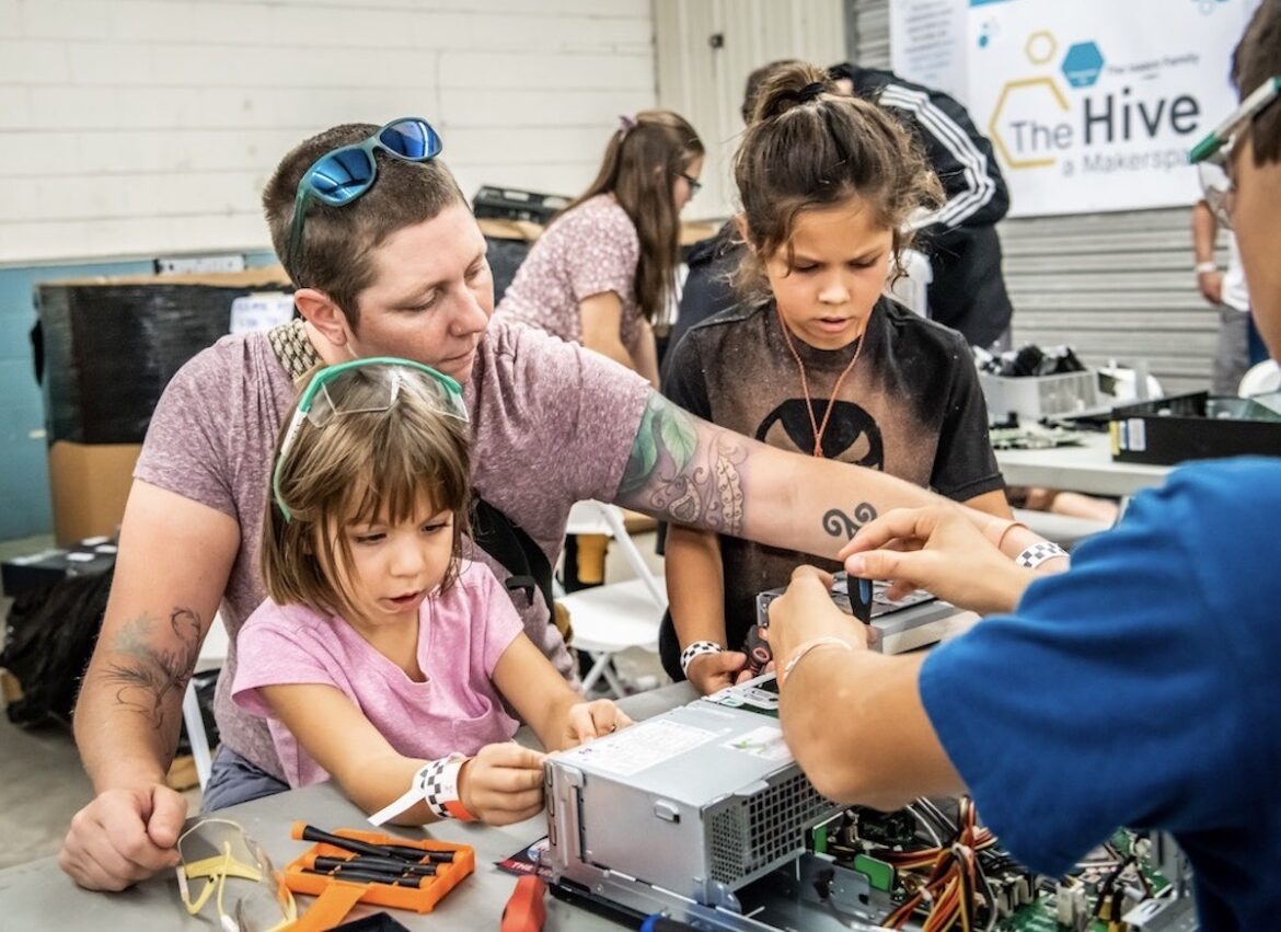 Maker Faire Orlando celebrates its 10th anniversary