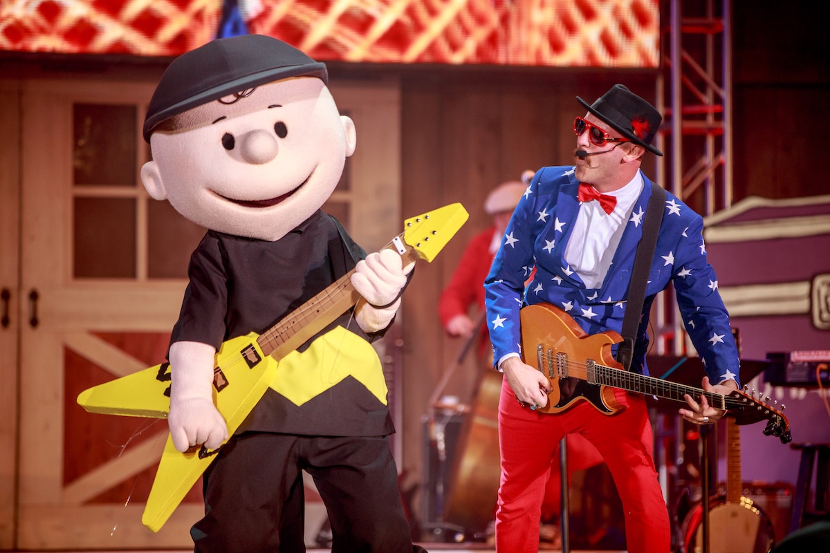 The Peanuts gang is taking over Knott’s Berry Farm