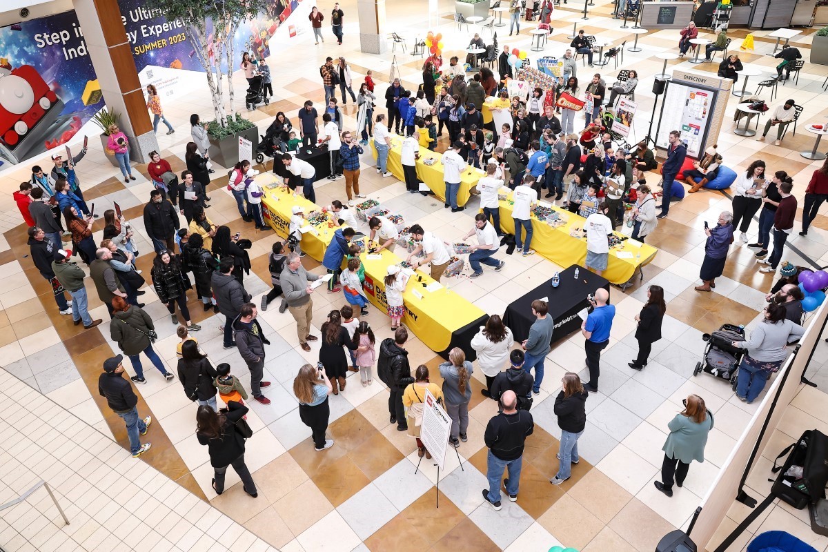 Lego Discovery Center D.C. crowns Master Model Builder