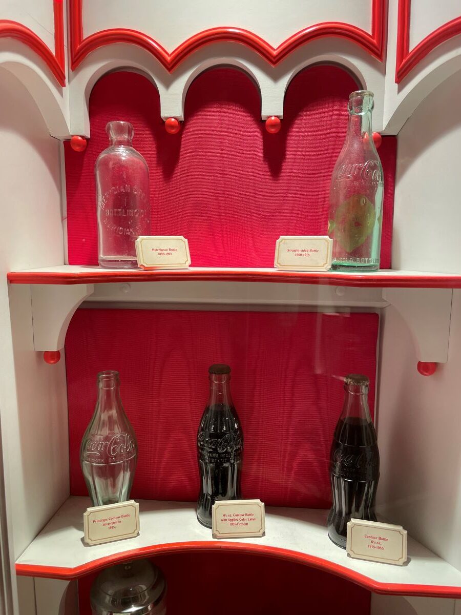 Mini Coca-Cola museum in Disneyland – DePaoli on DeParks