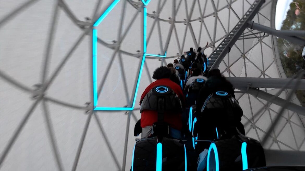 First reactions and full POV video of Tron Lightcycle / Run