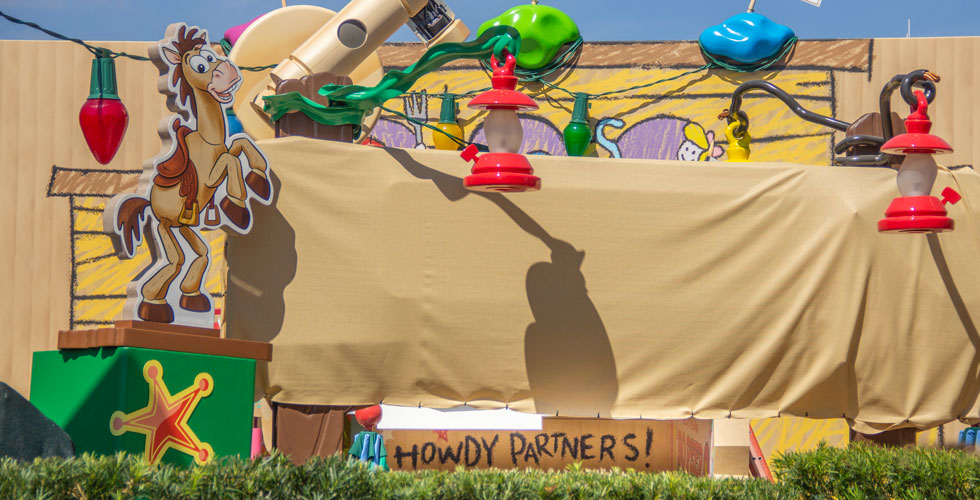 Final weeks of construction on Toy Story Roundup Rodeo BBQ