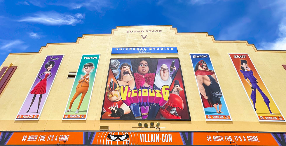 Banana! Universal Villain-Con Minion Blast ride construction update