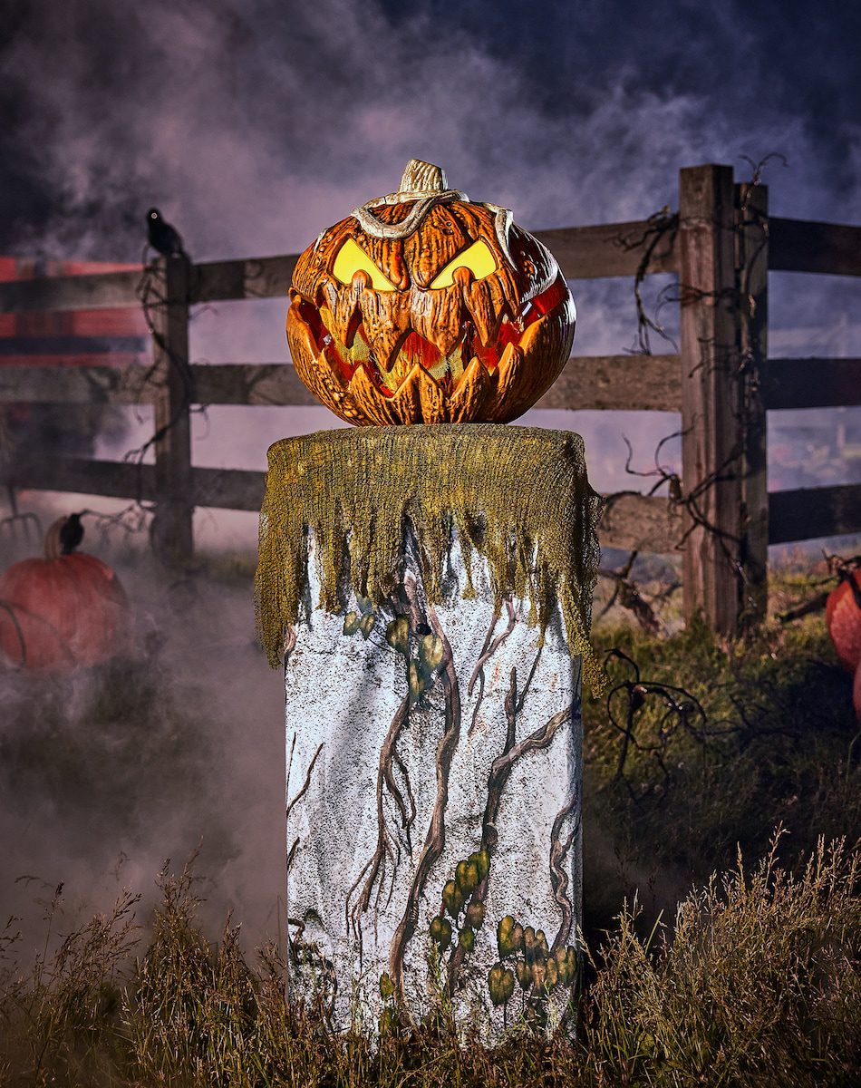 Get 'a head' on spooky season with Spirit Halloween animatronics