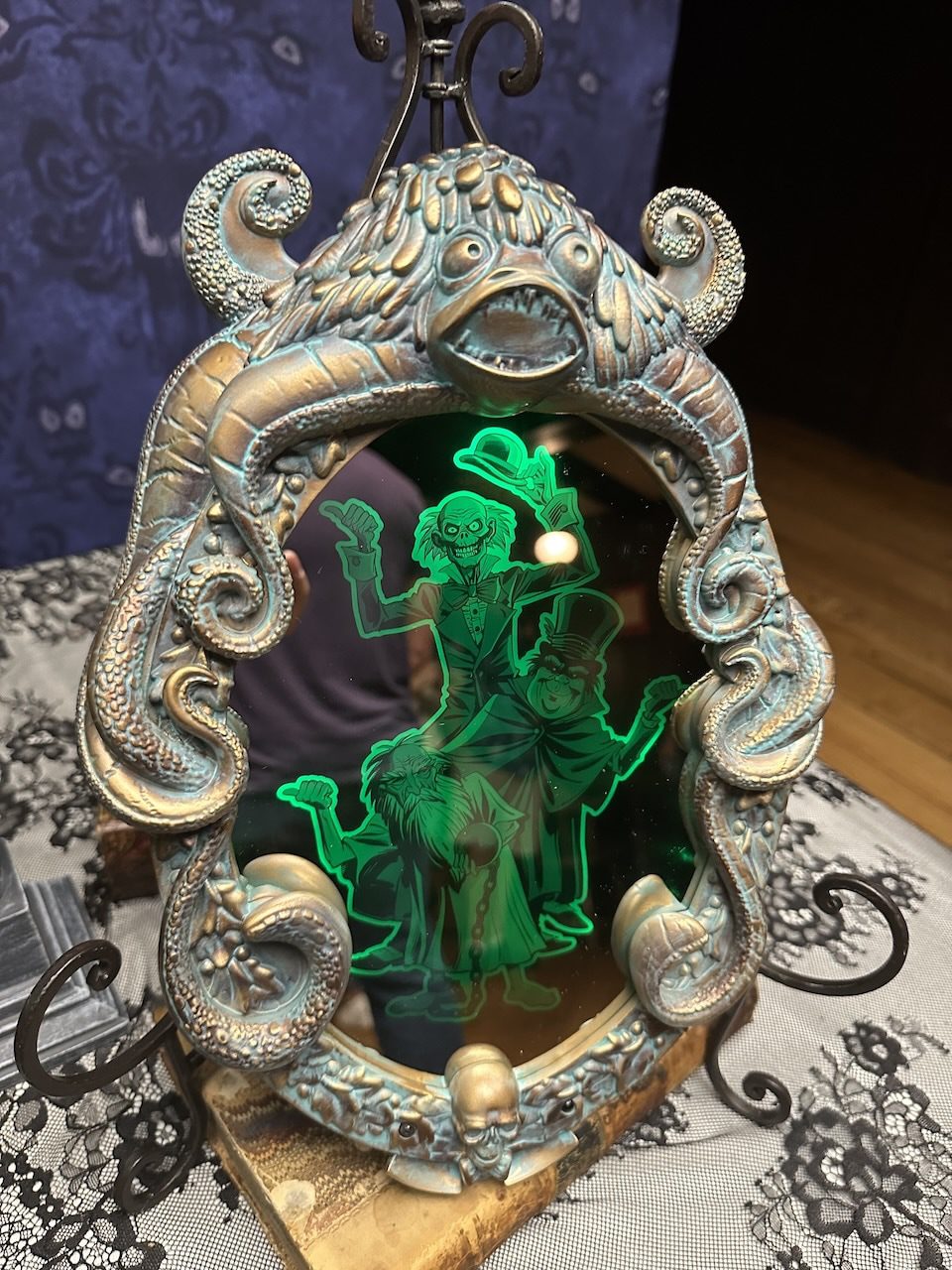 Haunted Mansion Parlor coming to the Disney Treasure cruise ship