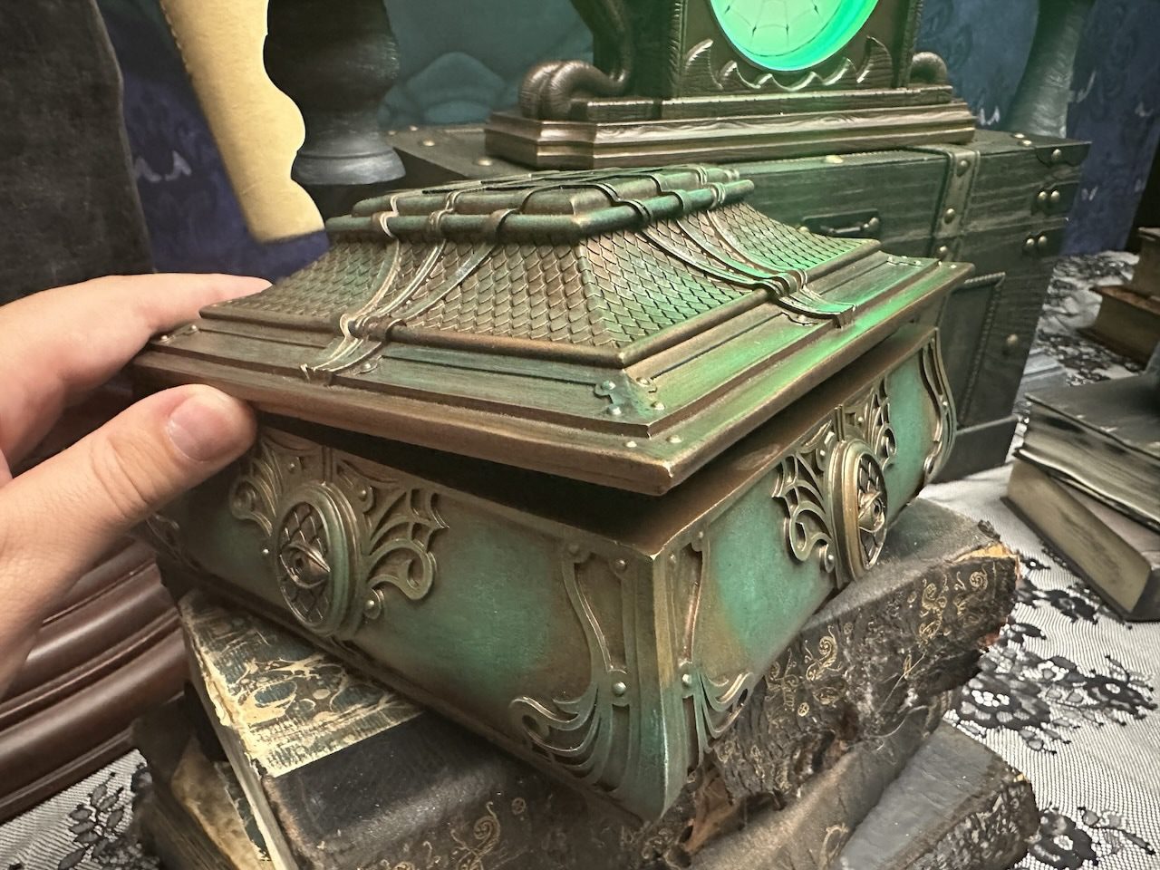 Haunted Mansion Parlor coming to the Disney Treasure cruise ship