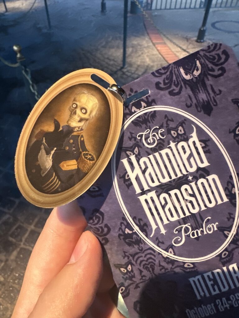 Haunted Mansion Parlor coming to the Disney Treasure cruise ship