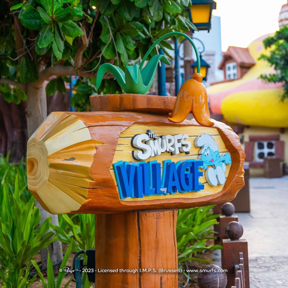 Motiongate Dubai celebrates the Smurfs' 65th anniversary