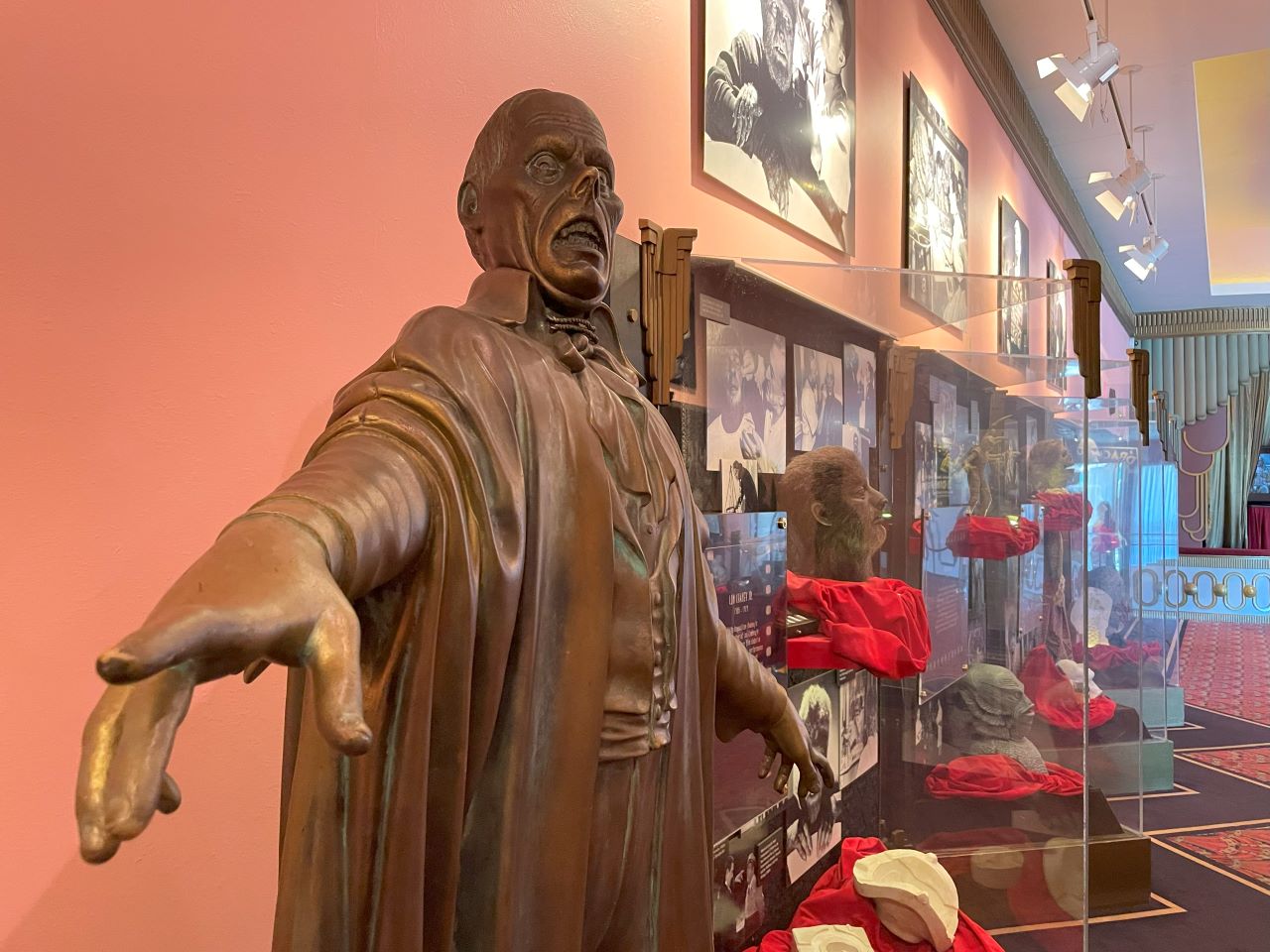Enjoy the year round horror museum at Universal Studios Florida