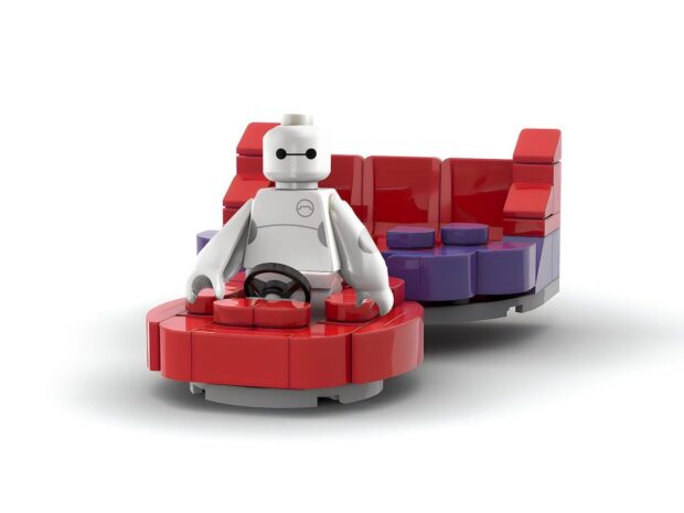 An artist's journey of creating theme parks from Lego bricks