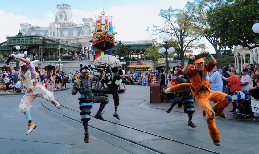 The best Magic Kingdom parade viewing spots