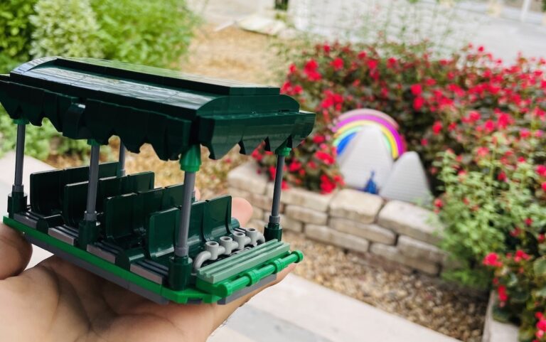 An artist's journey of creating theme parks from Lego bricks