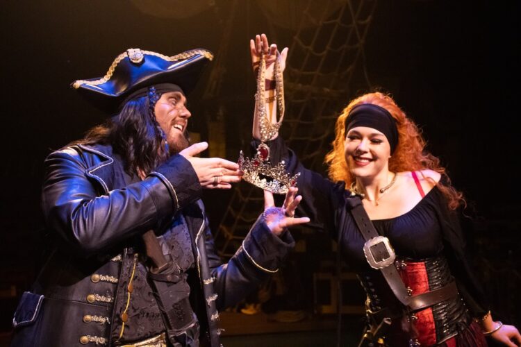 New Pirates Dinner Adventure from director of 'Beetlejuice' revue