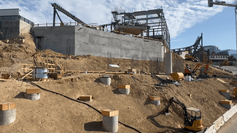 Fast & Furious: Hollywood Drift coaster construction at Universal