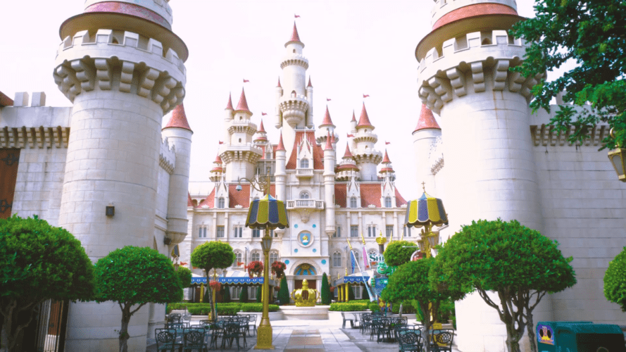 Shrek castle to display projection mapping at Universal park