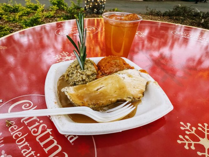 SeaWorld Orlando Christmas 2024 guide with food reviews