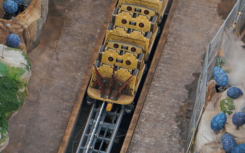 Hiccup's Wing Gliders coaster testing at Epic Universe